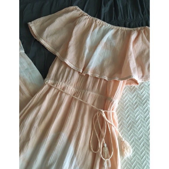 Billabong | Dresses | Billabong Off Shoulder Ruffle Maxi Dress Small ...